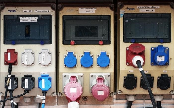 What Is a PDU? Know More About It | ZoomLine Network