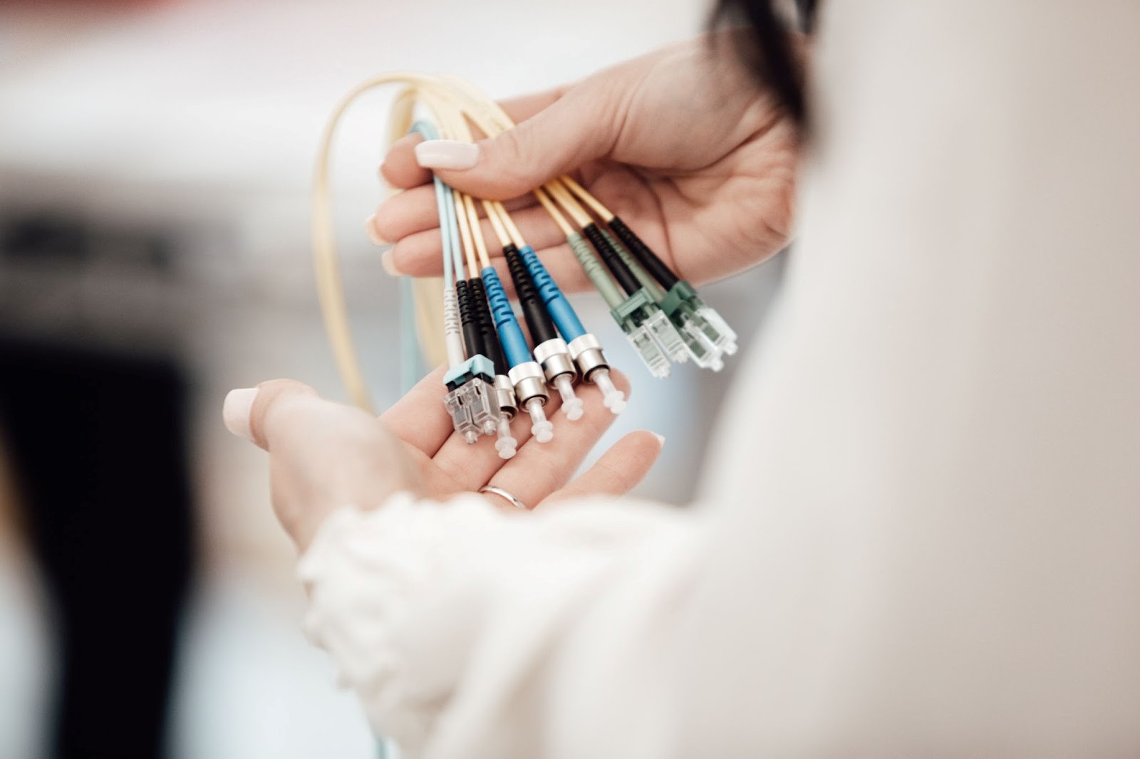 Introduction to Fiber Optic Splitters: A Comprehensive Guide